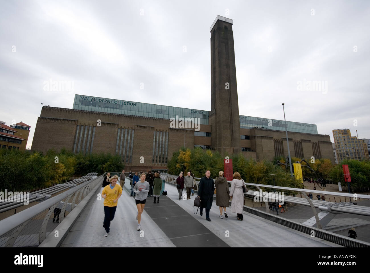 Tate modern from the millenium bridge London Stock Photo - Alamy
