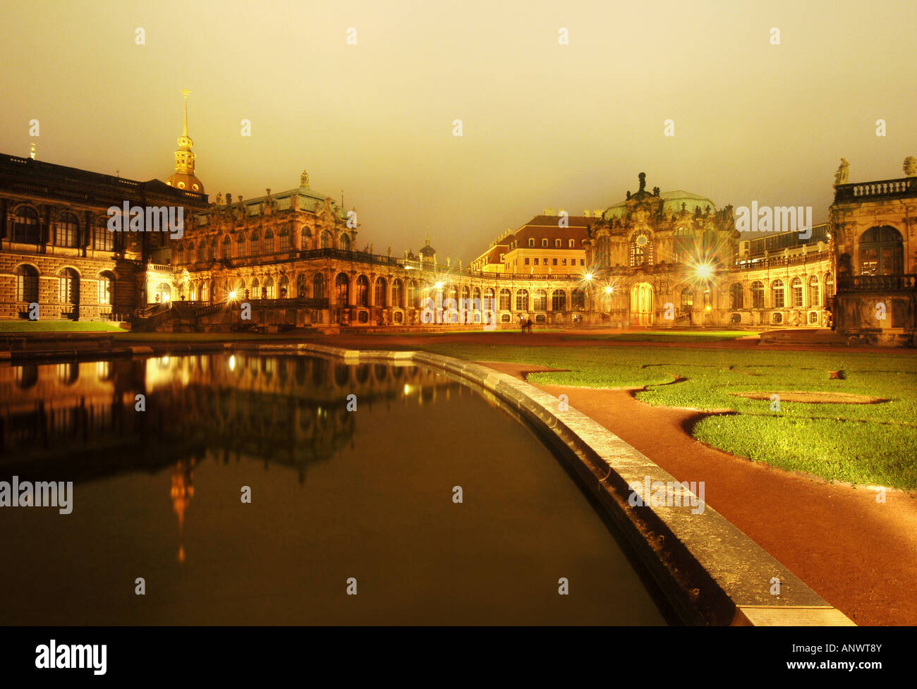 Dresdner postplatz architektur hi-res stock photography and images - Alamy