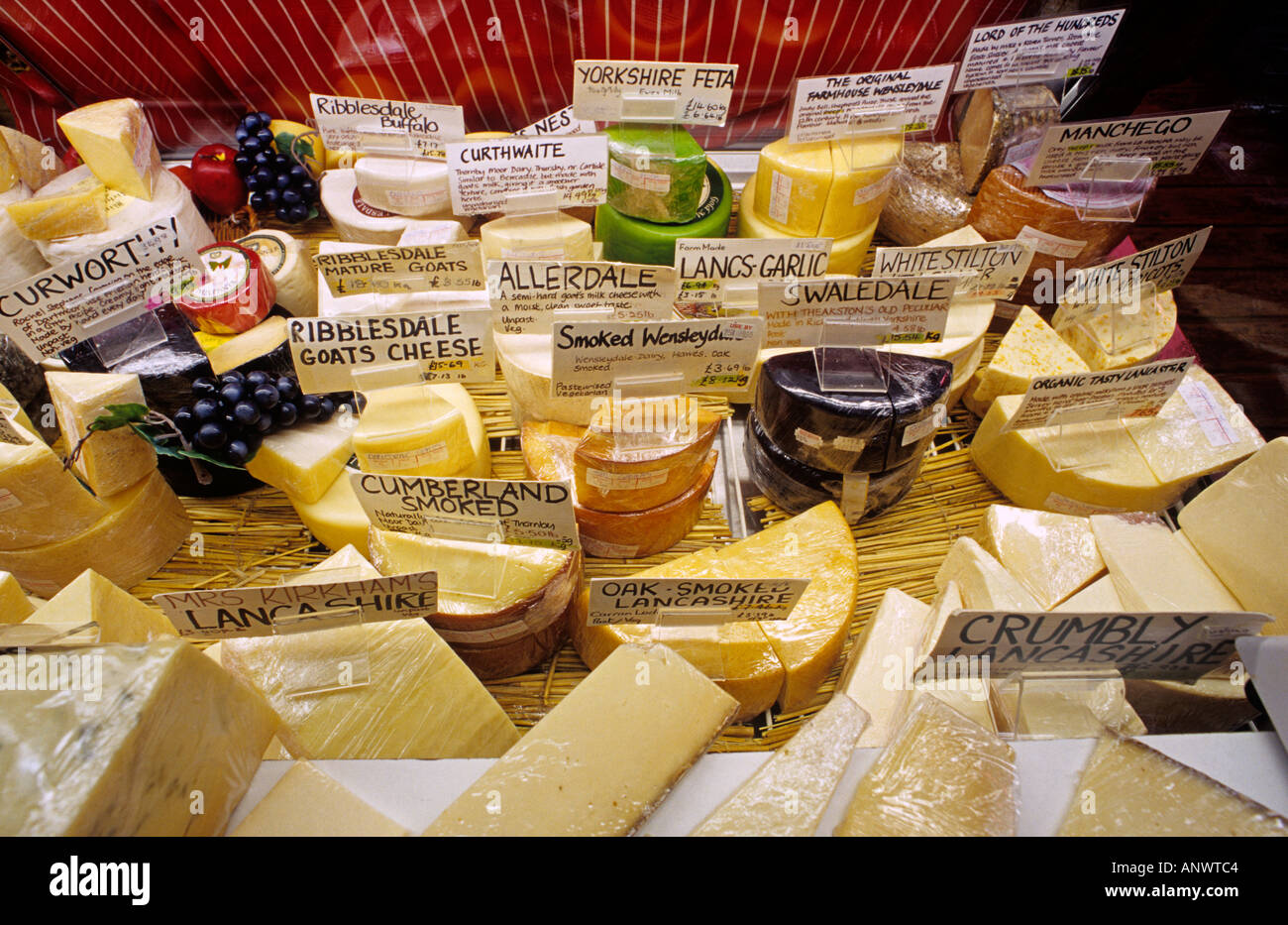 British regional cheese varieties hi-res stock photography and images ...