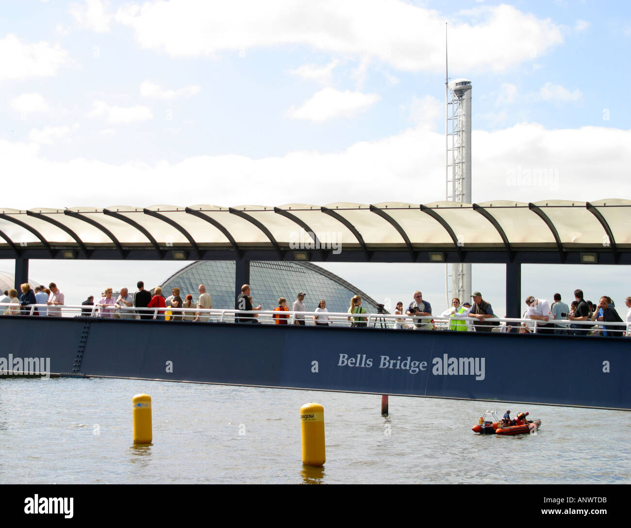 Bells bridge Glasgow with science centre in background Stock Photo - Alamy