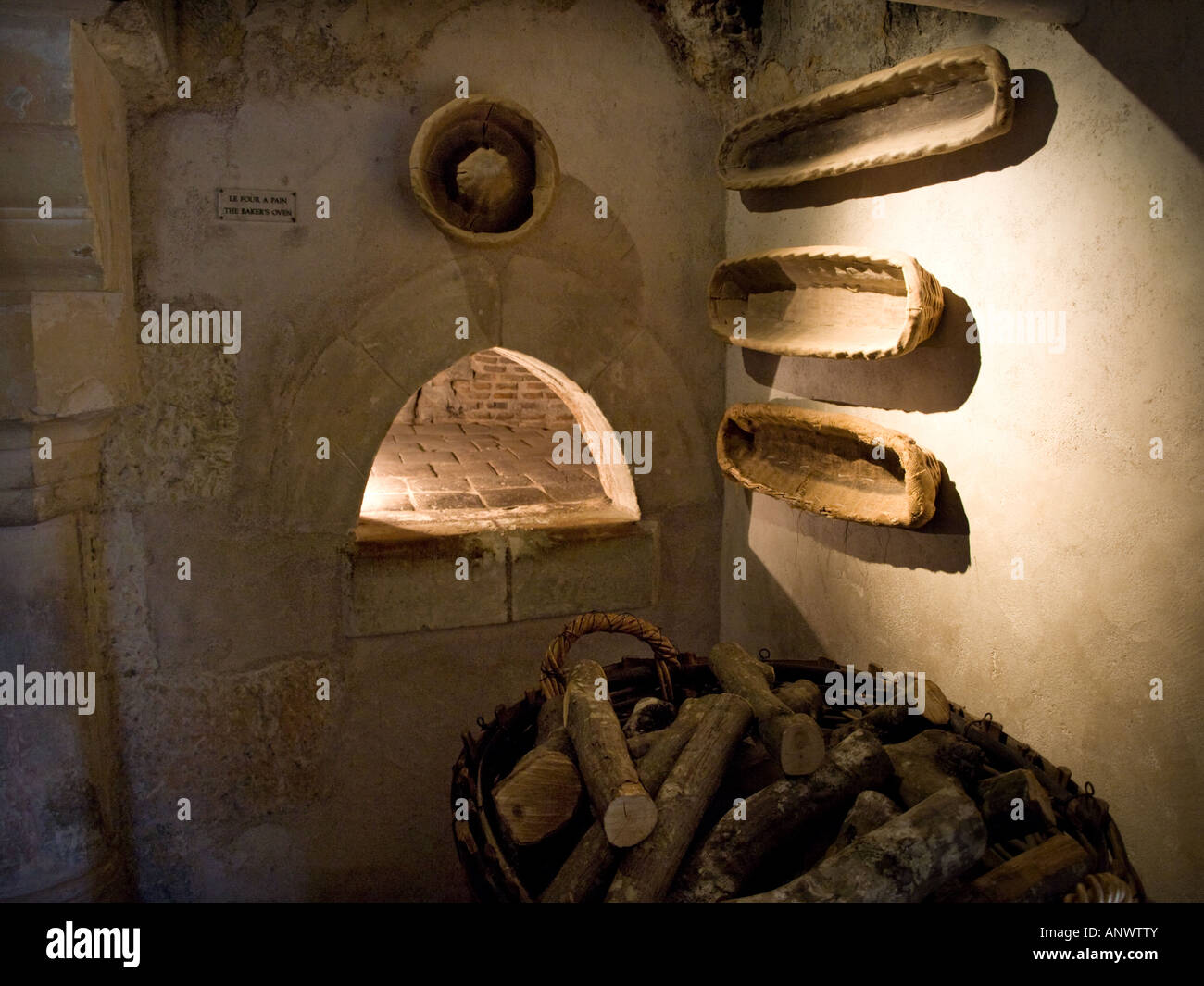 French kitchens hi-res stock photography and images - Alamy