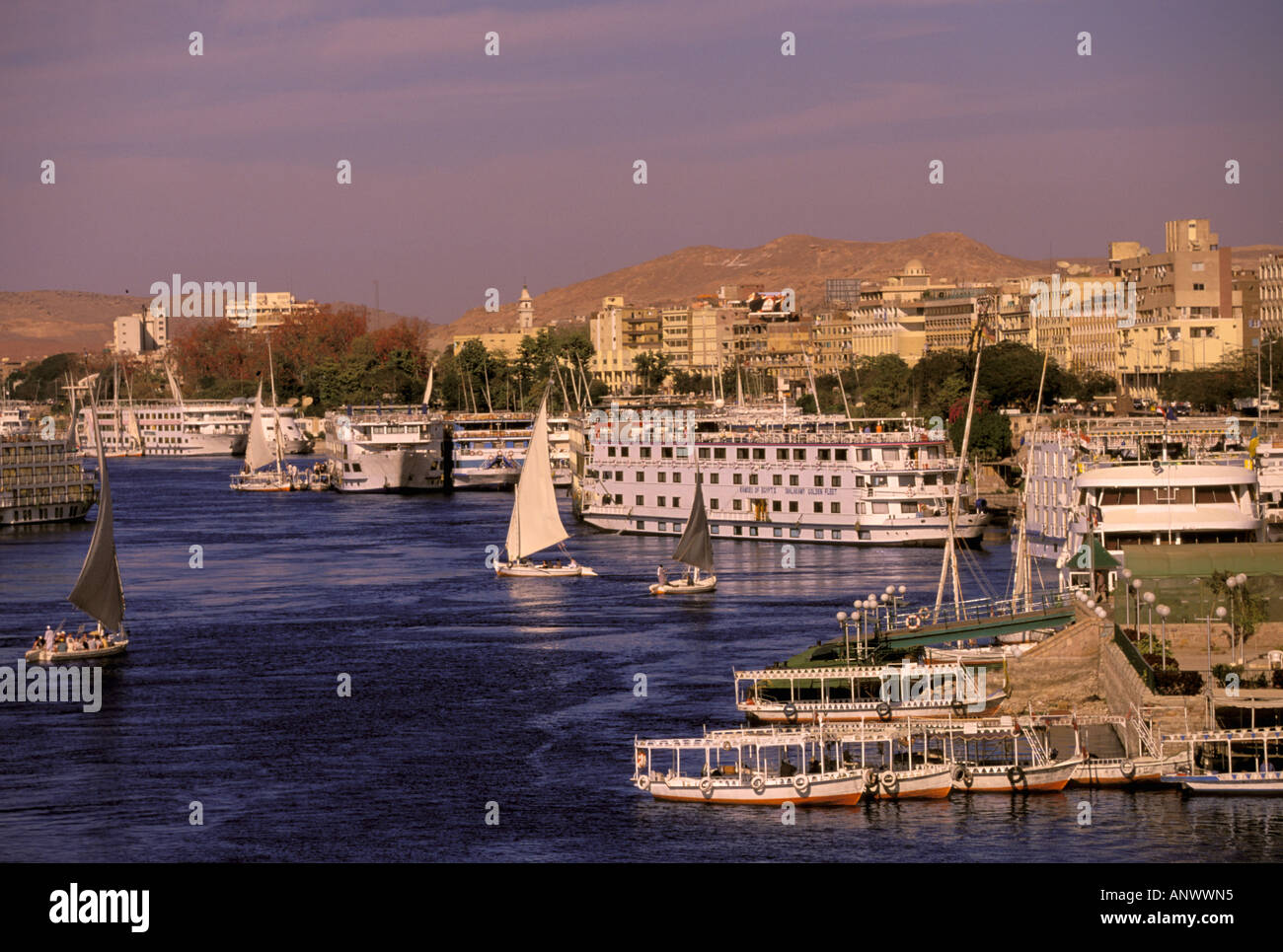 Waterfront egypt hi-res stock photography and images - Alamy
