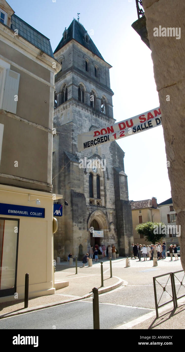 French village churches hi-res stock photography and images - Alamy