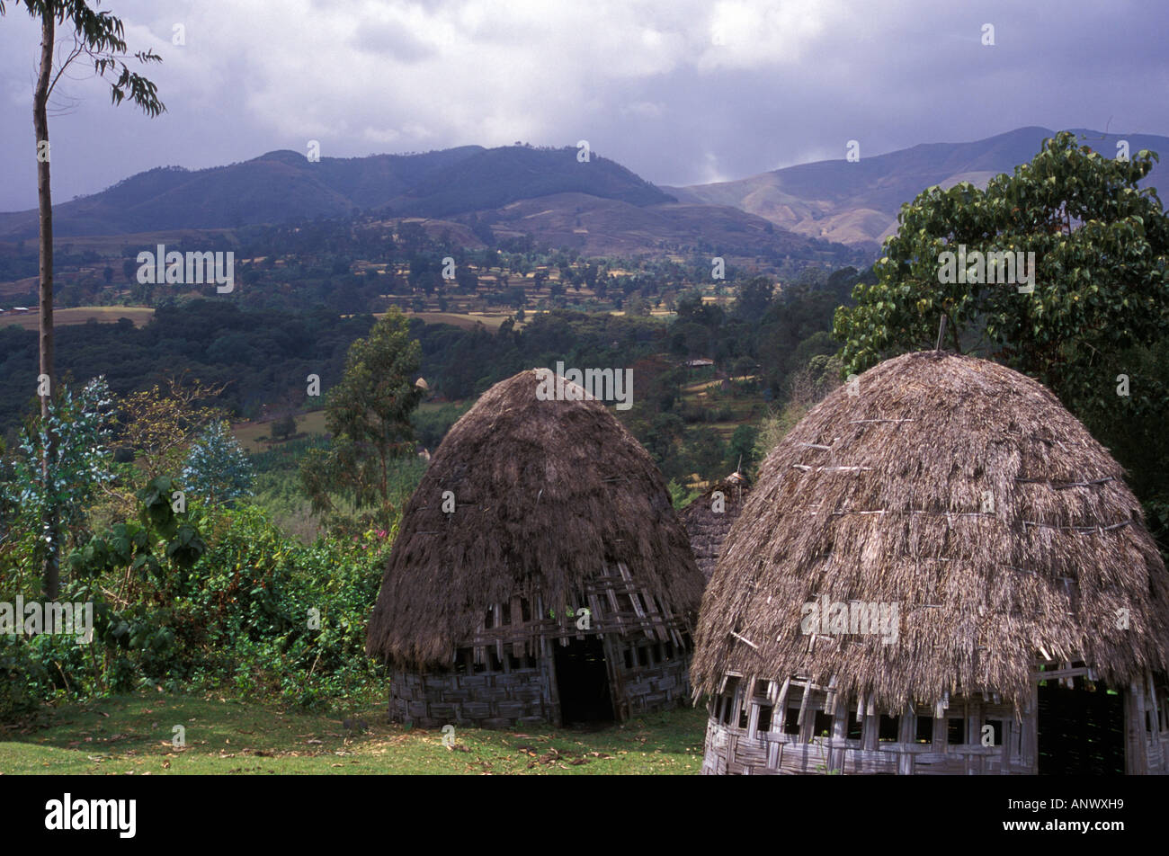 Dorze huts hi-res stock photography and images - Alamy