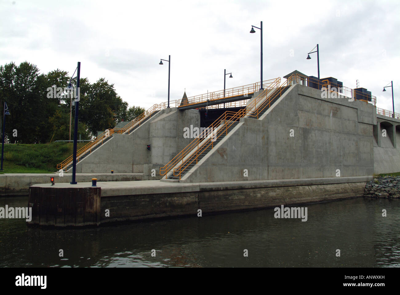 Side view of a lock on the Erie Canal Waterford New York USA Stock ...
