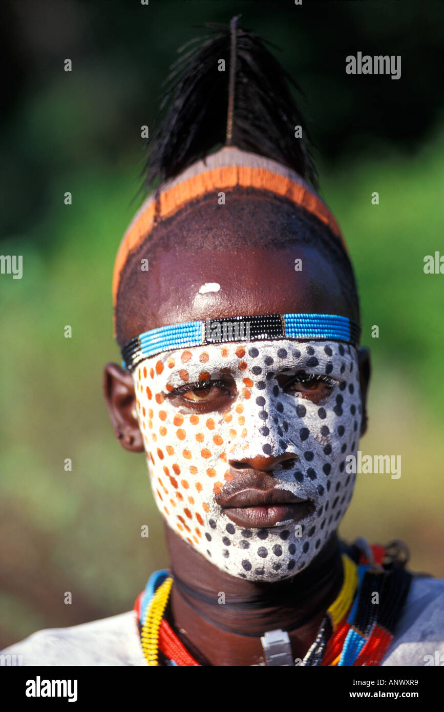 Africa, Ethiopia, Karo warrior in traditional body paint Stock Photo ...