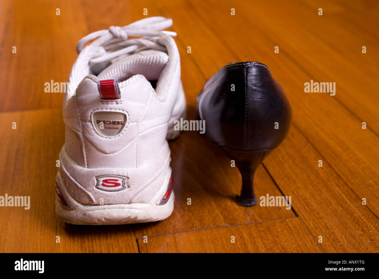 Classic high heel shoe hi-res stock photography and images - Alamy