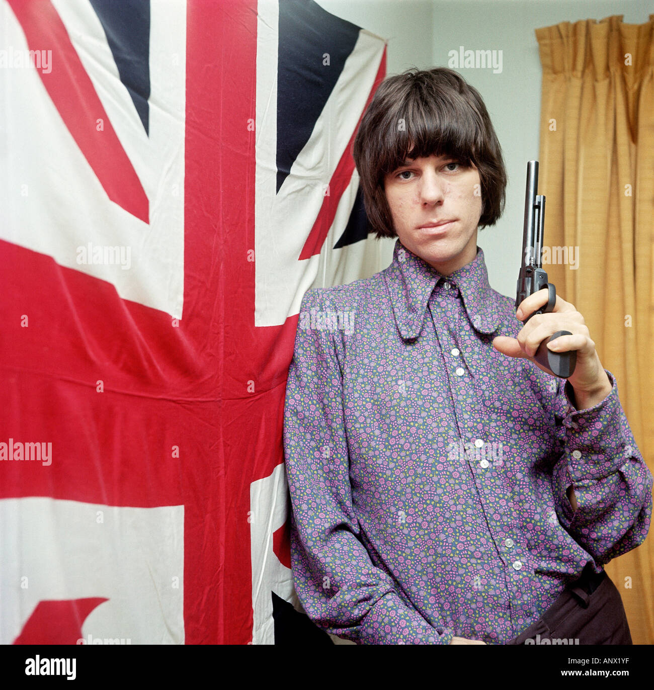 JEFF BECK UK guitarist at his home in Sutton, near Croydon, Surrey in ...