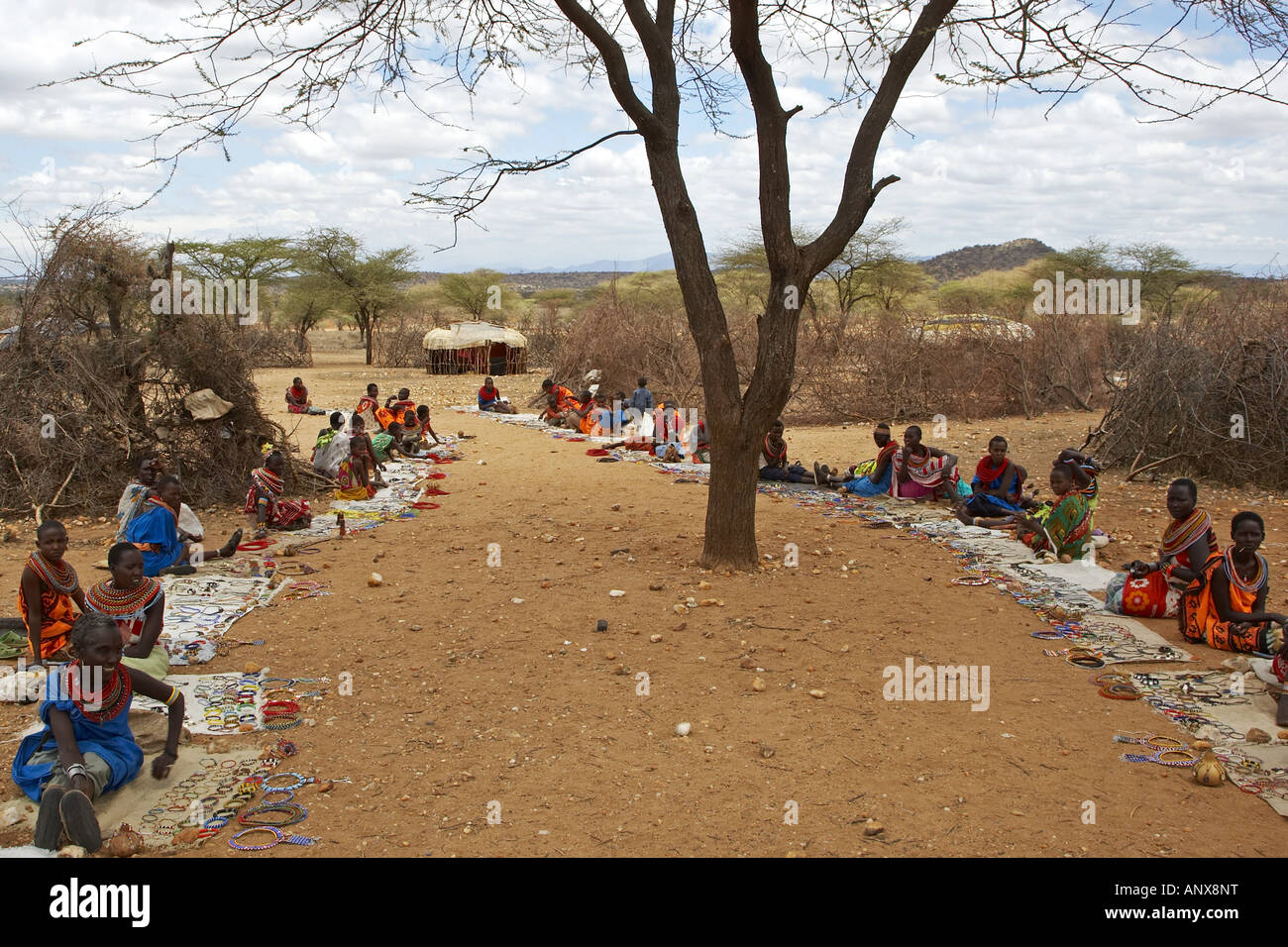 Samburu people selling their art, Kenya, Samburu Gebiet, Isiolo Stock ...