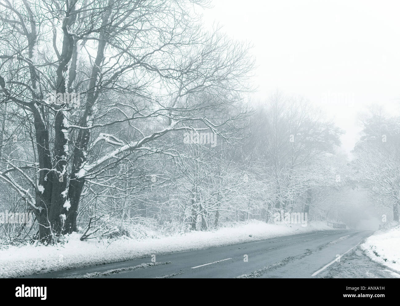 Below freezing weather hi-res stock photography and images - Alamy