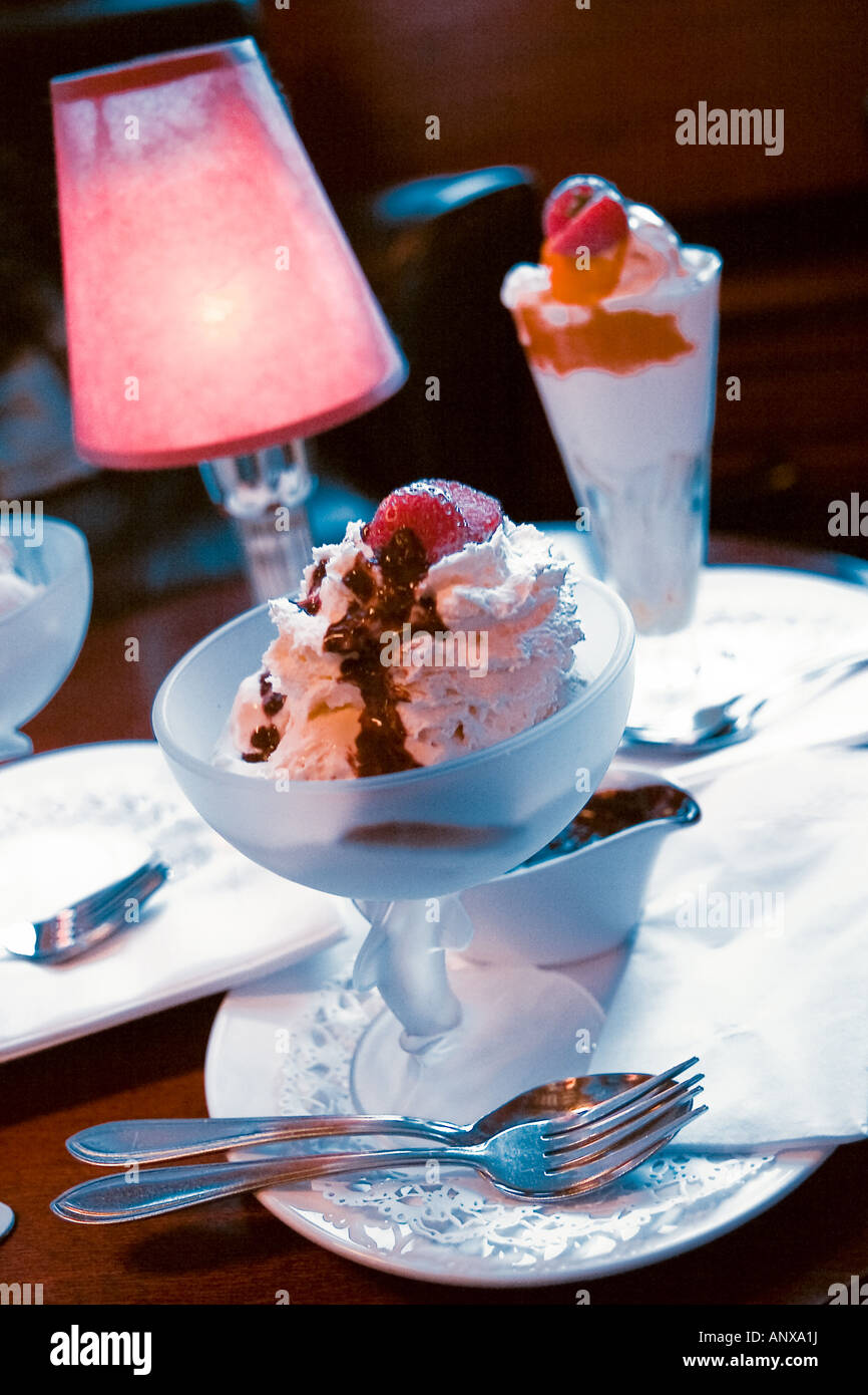 Icecream party hi-res stock photography and images - Alamy