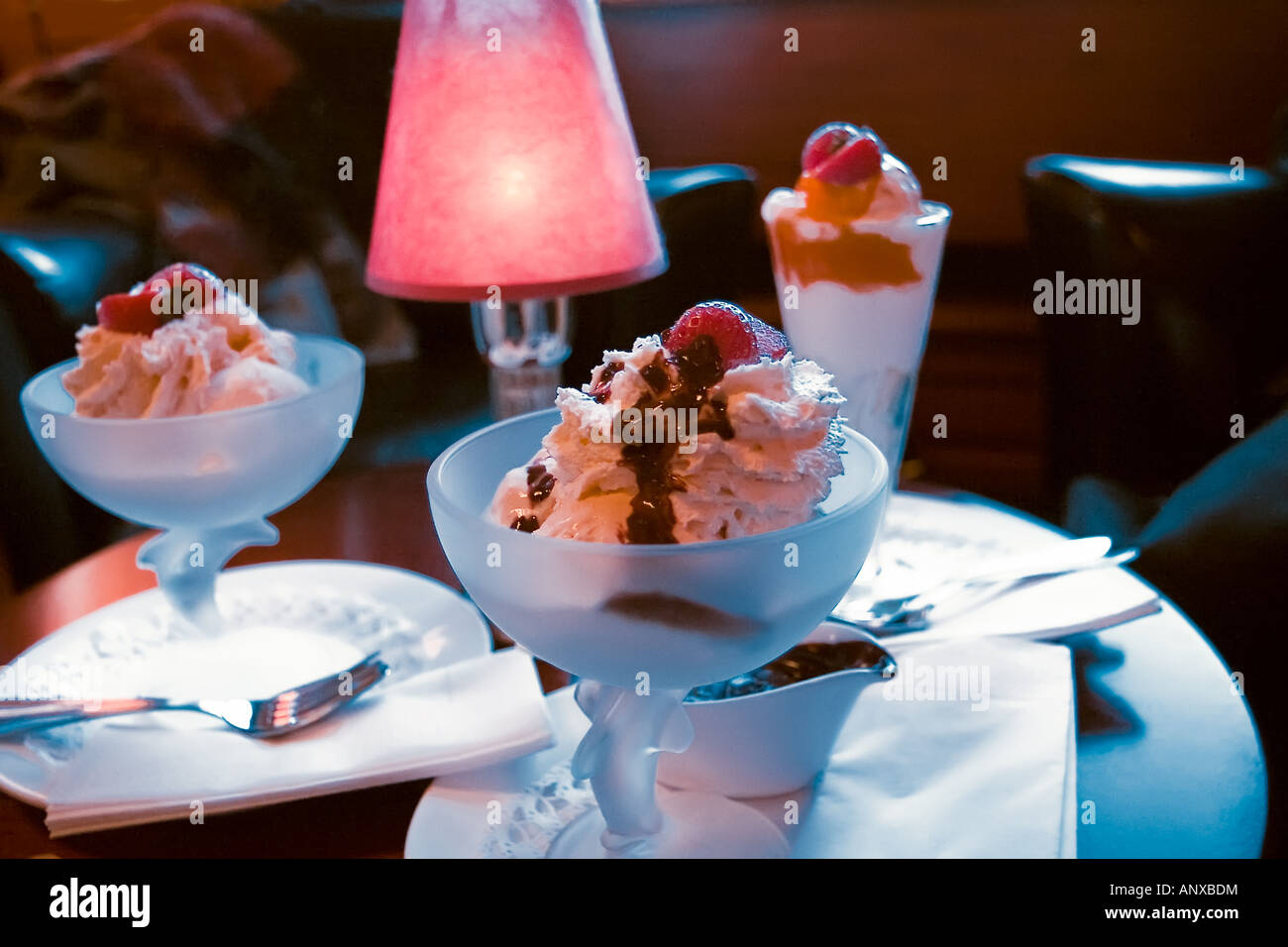 Ice cream sundae party hi-res stock photography and images - Alamy