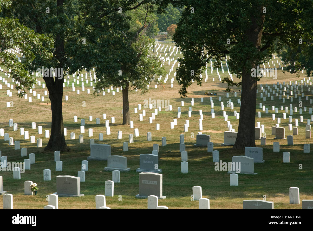 Military service memorials hi-res stock photography and images - Alamy