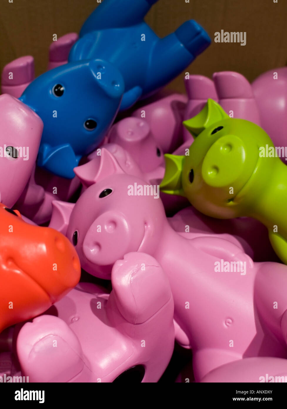 Plastic pig hi-res stock photography and images - Alamy