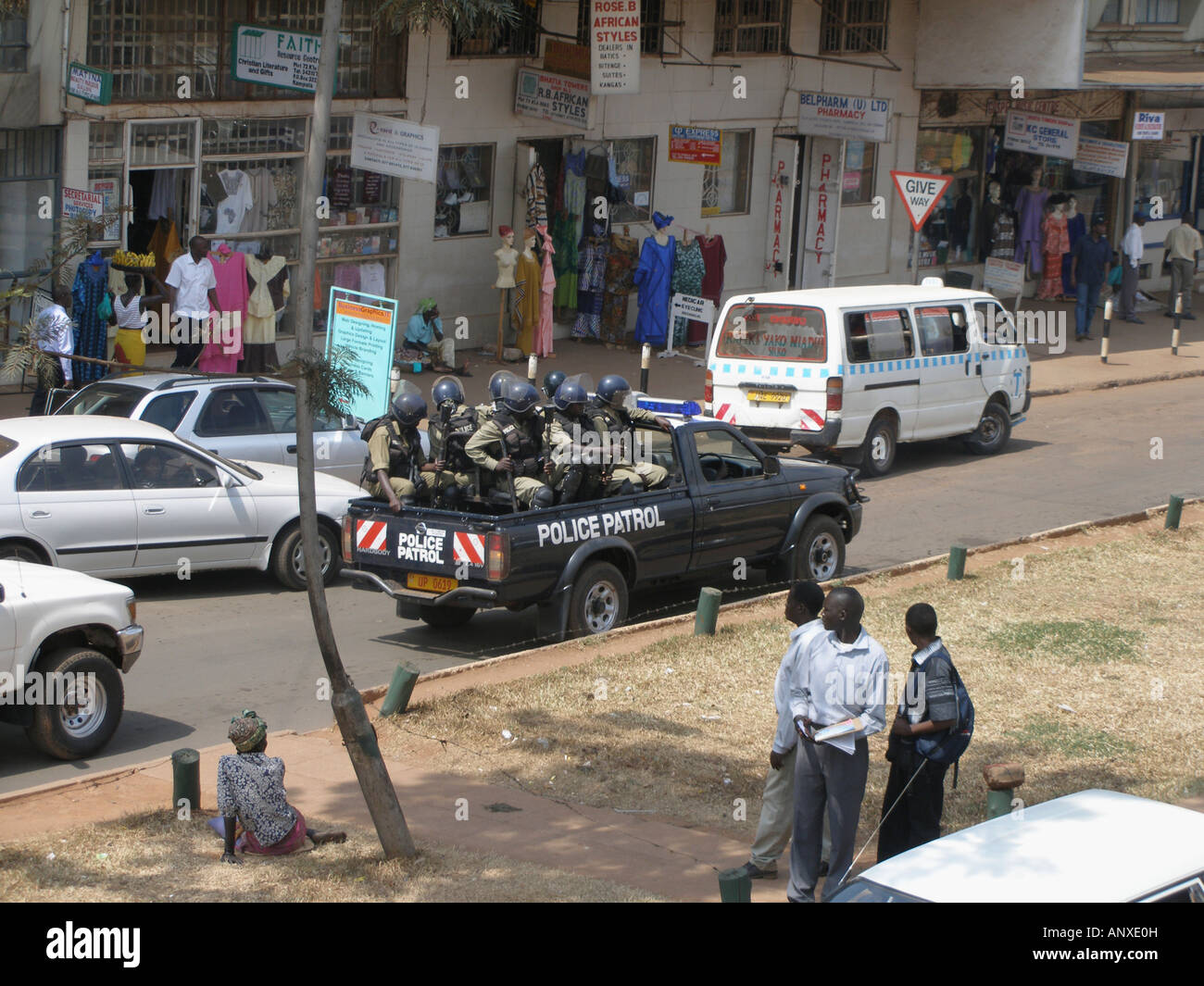 Riot police on a pickup truck, Kampala, Uganda Stock Photo - Alamy