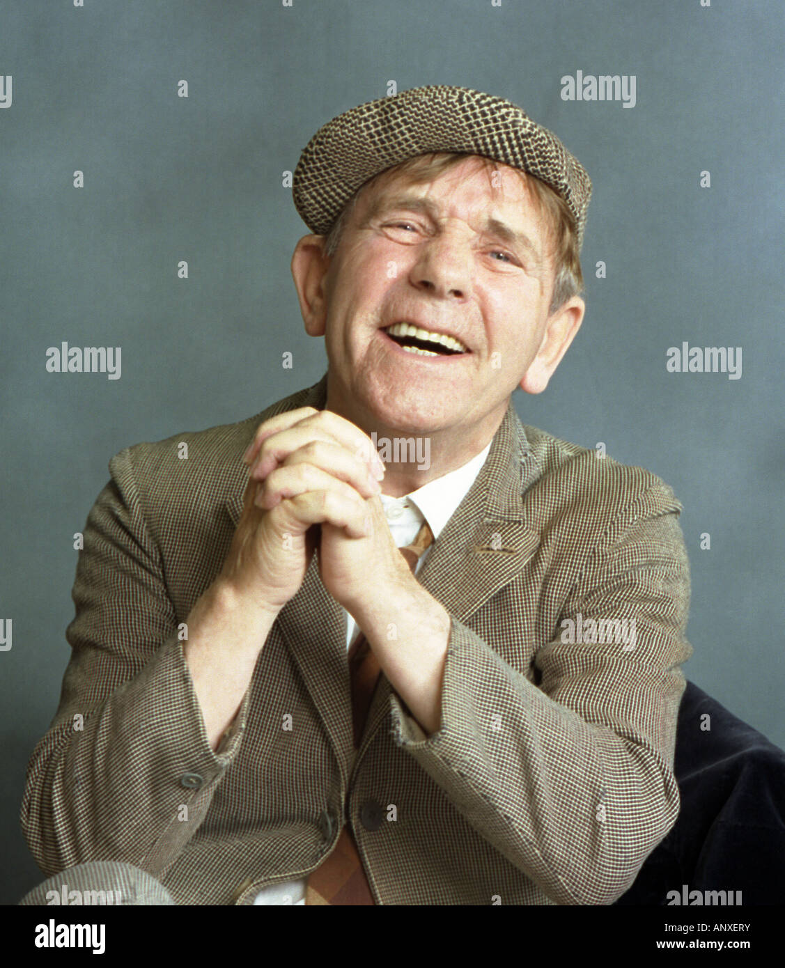 Norman wisdom hi-res stock photography and images - Alamy