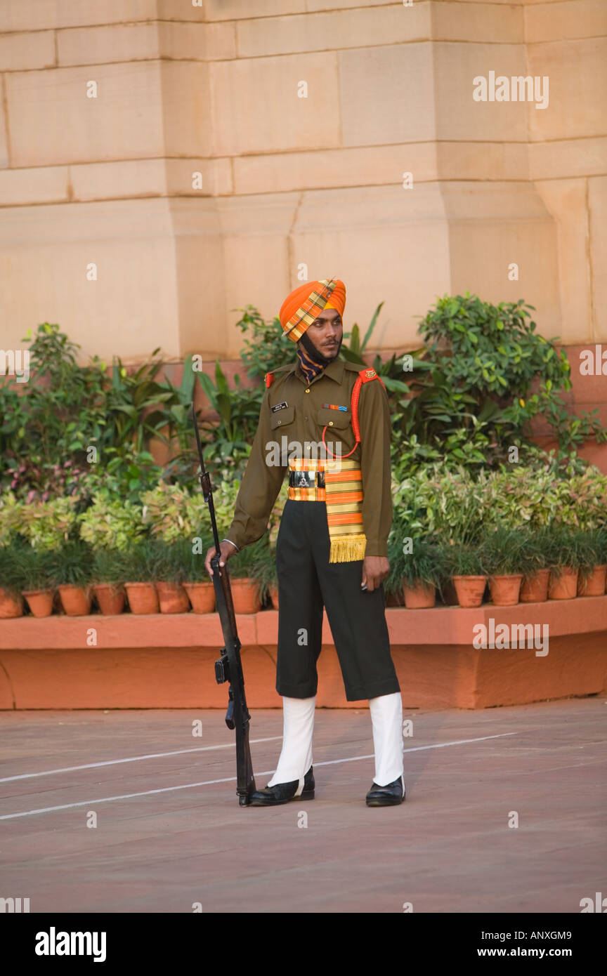 INDIA, Delhi, Central Delhi: Indian Gate Memorial Arch & Sikh Soldier ...