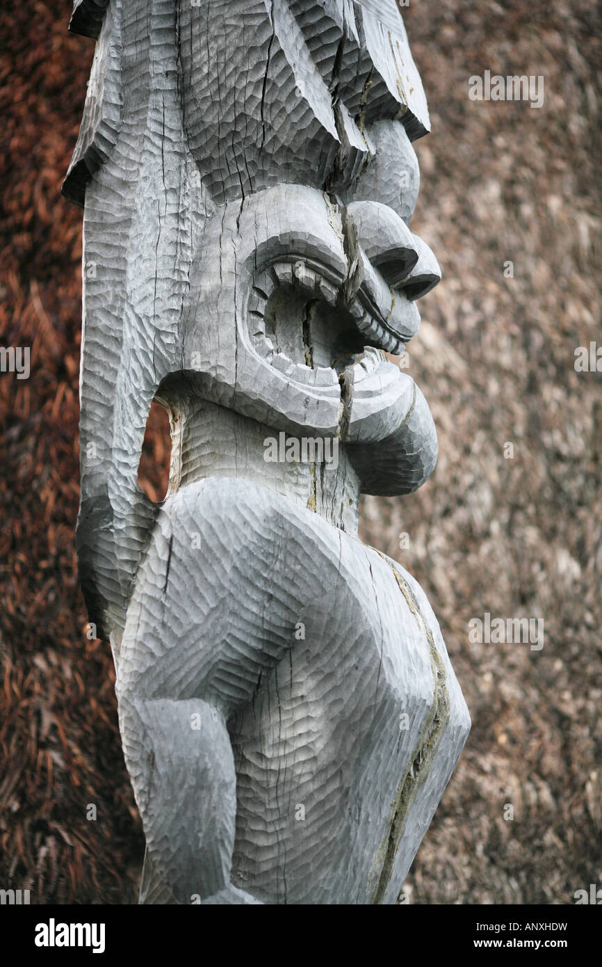 Wooden carvings of ancient Hawaiian gods Honaunau Place of Refuge ...