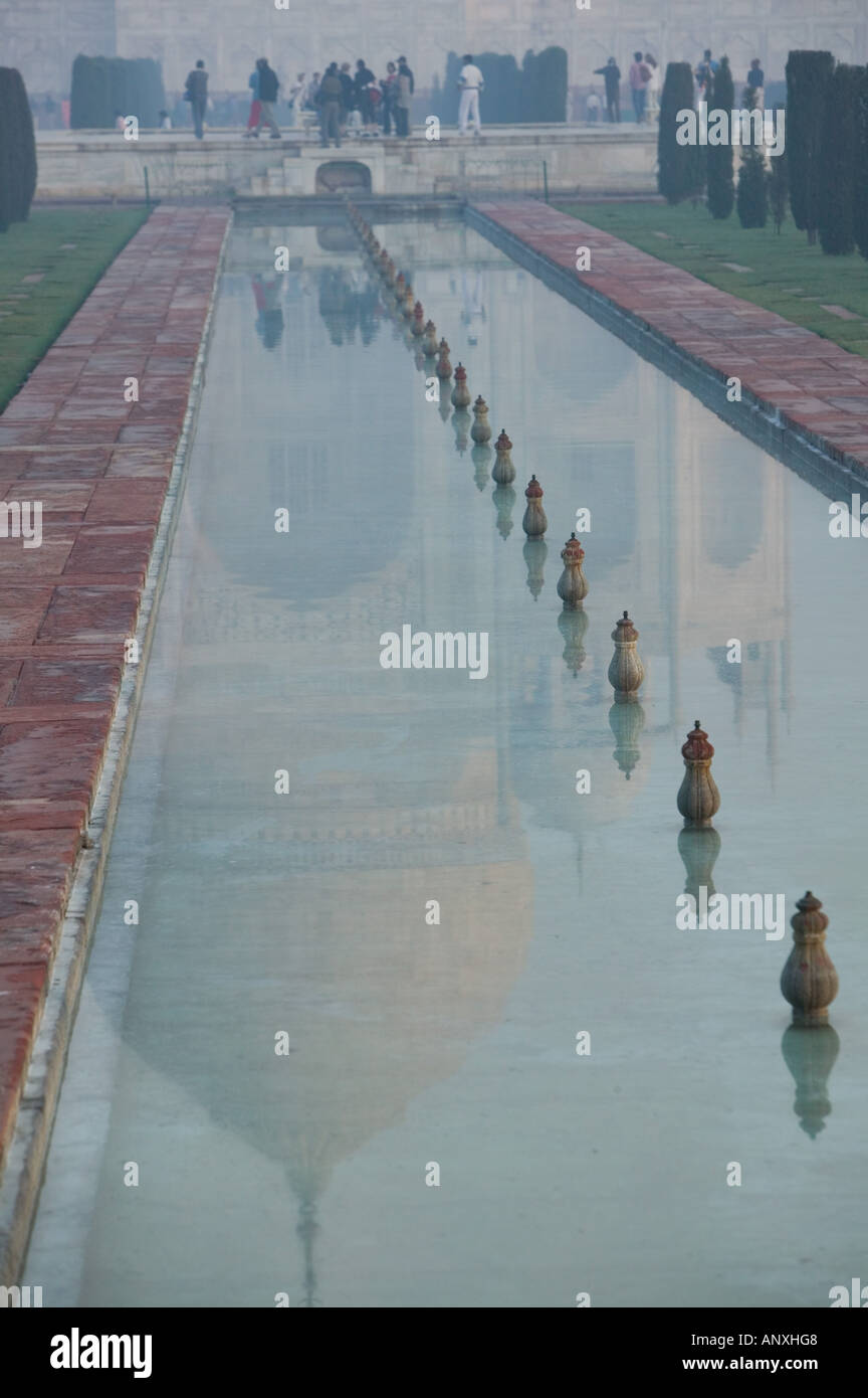 Taj mahal morning reflecting pool hi-res stock photography and images ...