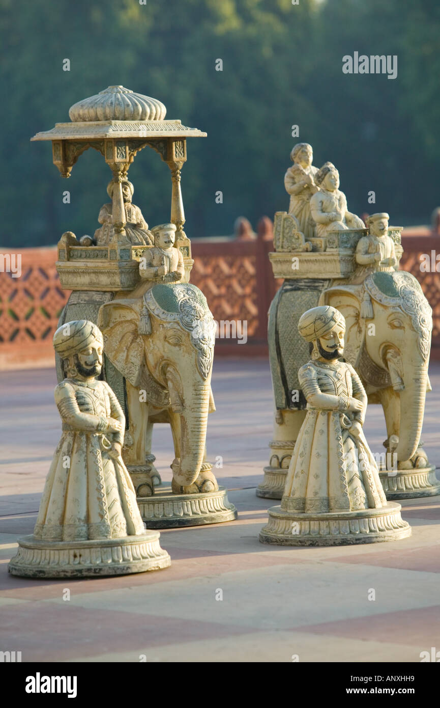 INDIA, Rajasthan, Jaipur: Large Outdoor Indian Themed Chess Set / Jai ...