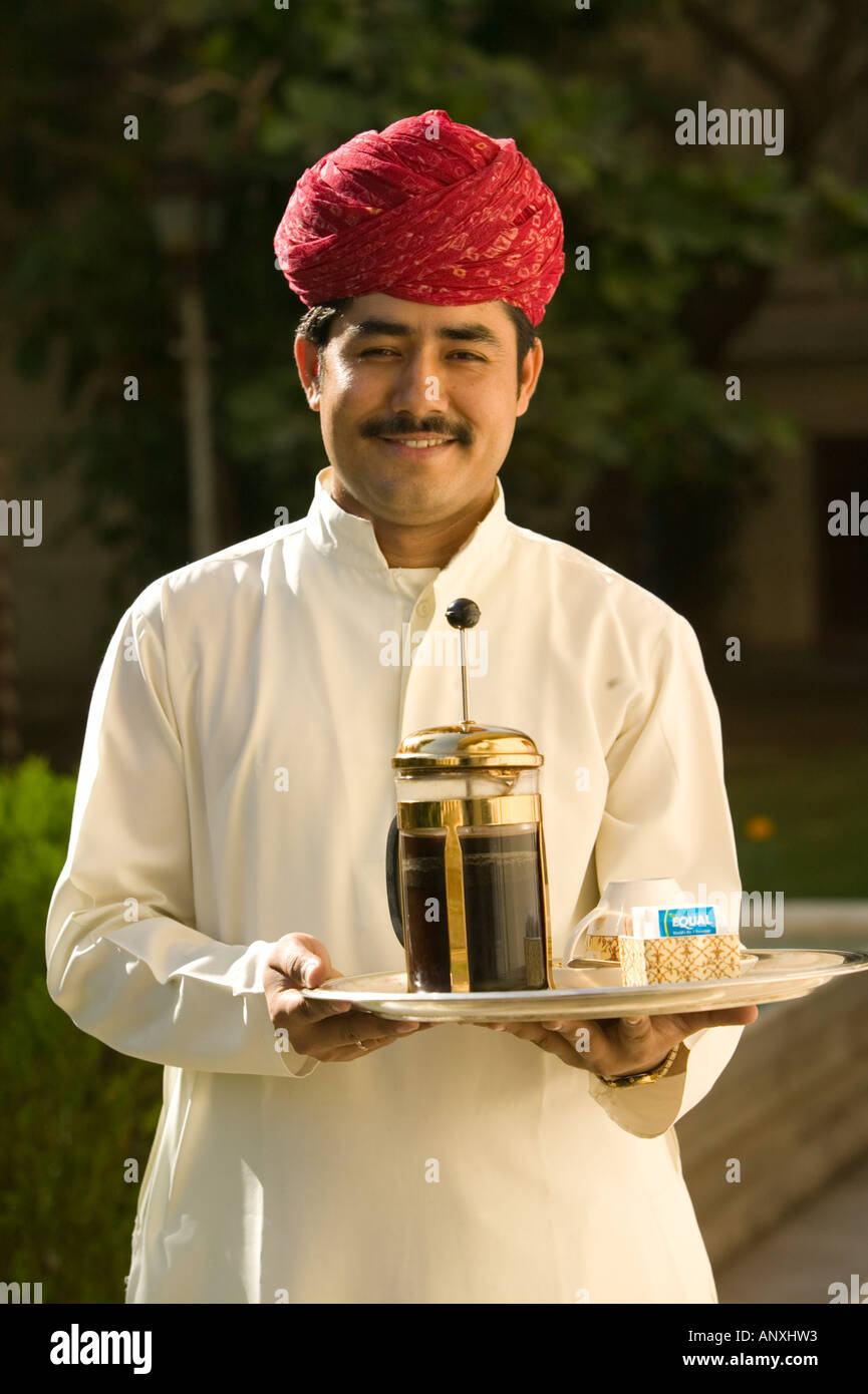 Hotel waiter india hi-res stock photography and images - Alamy