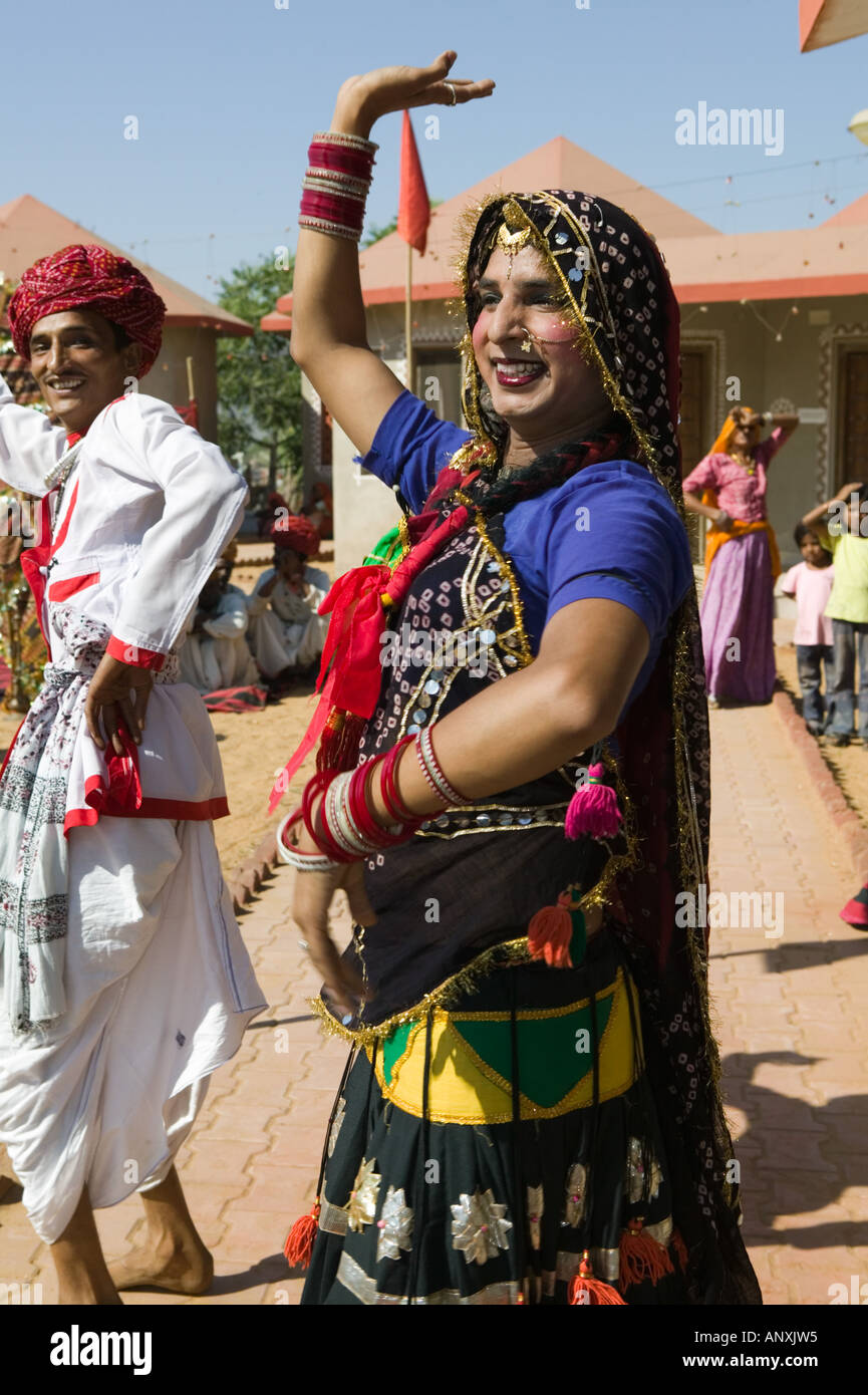 INDIA, Rajasthan, Pushkar: PUSHKAR CAMEL FAIR, Dancers of Rajasthani ...