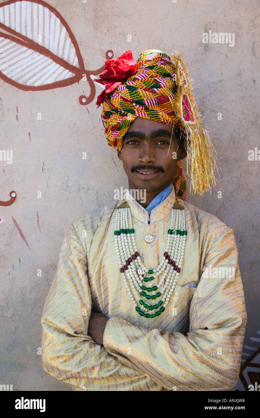 INDIA, Rajasthan, Pushkar: PUSHKAR CAMEL FAIR, Director of Rajasthani ...