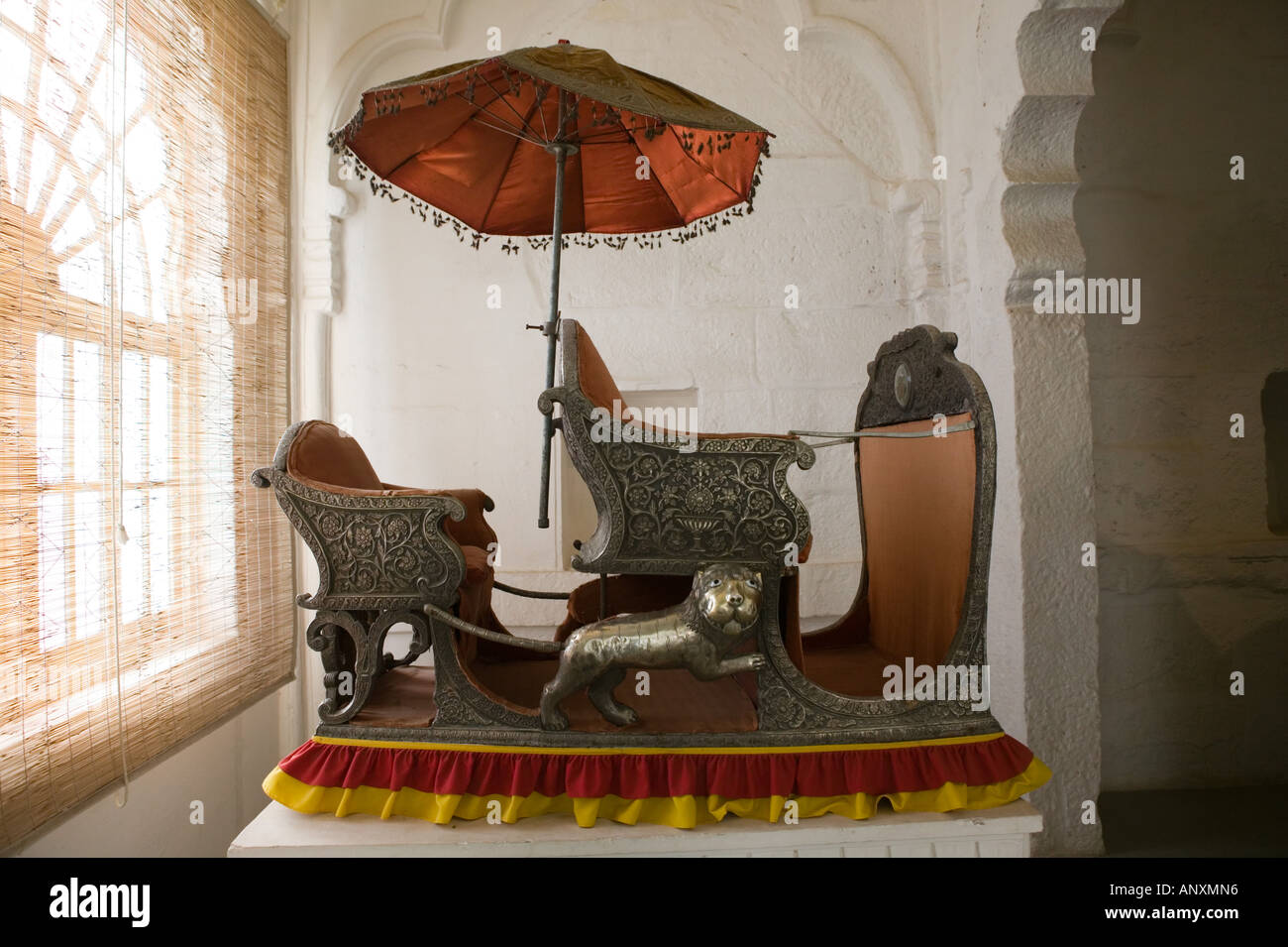 Sedan chair and india hi-res stock photography and images - Alamy