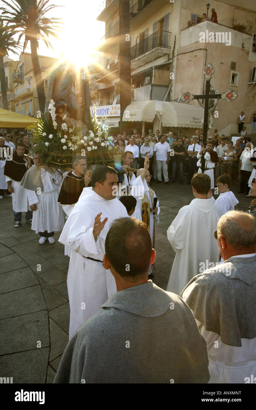 Procession catholic mass hi-res stock photography and images - Alamy