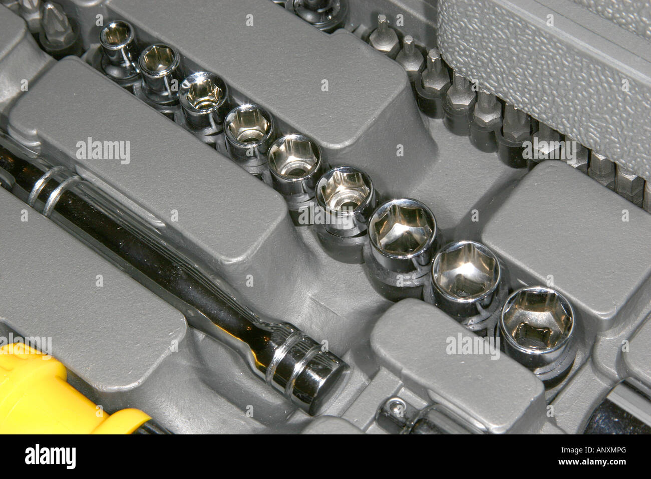 Sockets in a garage hi-res stock photography and images - Alamy