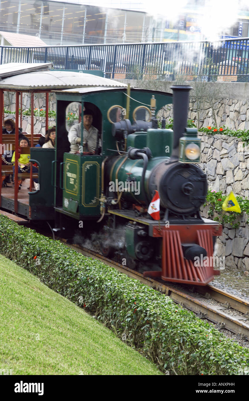 Ferrocarril train peru hi-res stock photography and images - Alamy