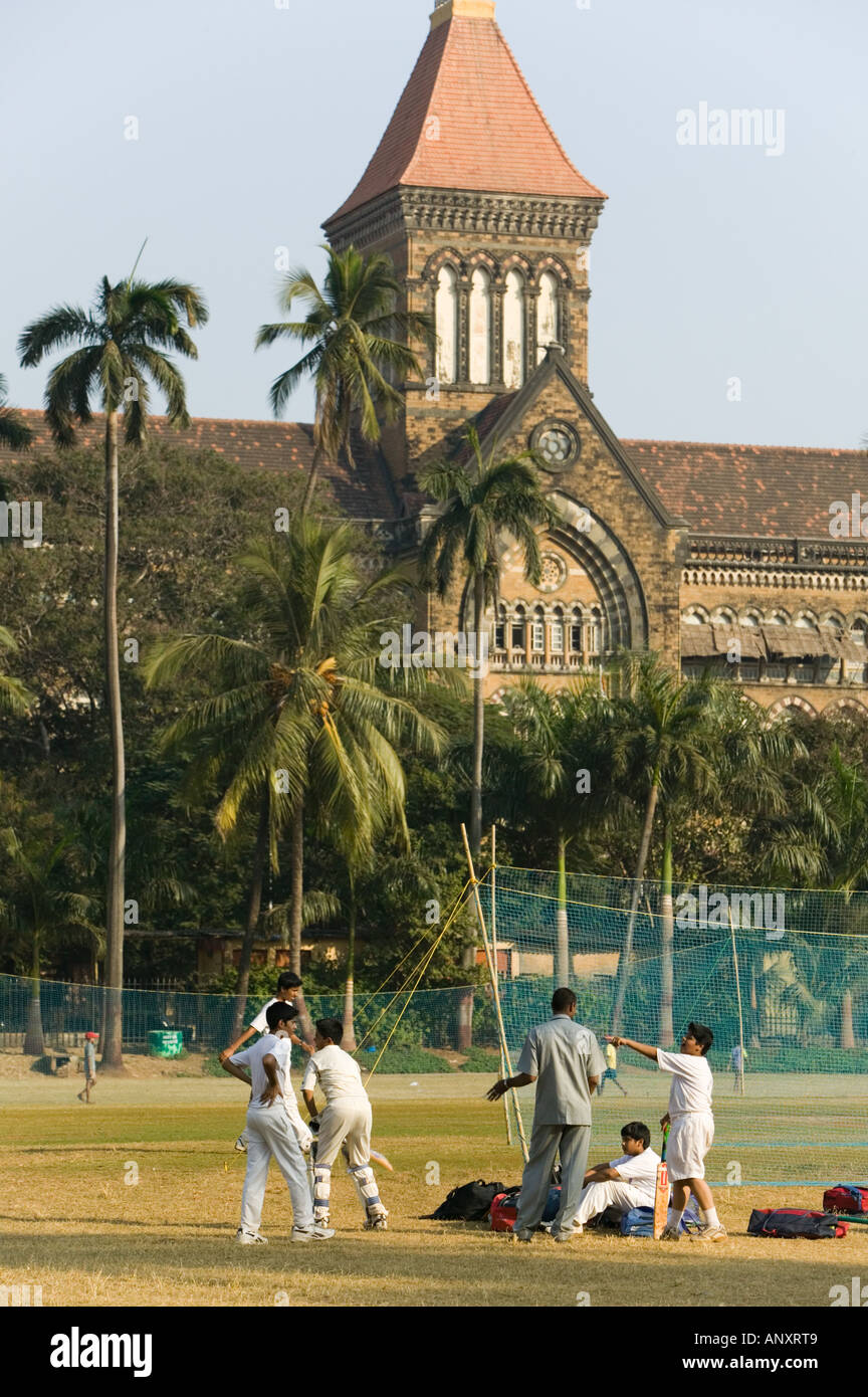 INDIA, Mumbai (Bombay): Bombay University Buildings and Cricket Game on ...