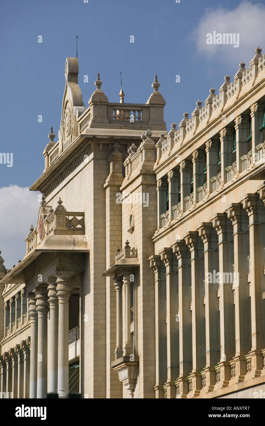 Karnataka state legislative assembly hi-res stock photography and ...