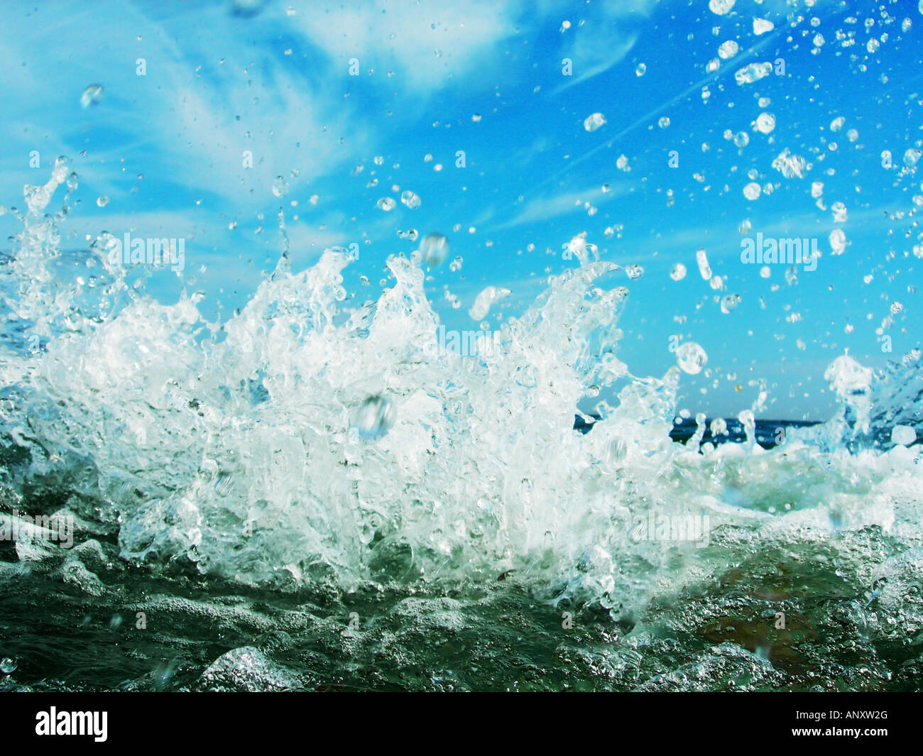 Waves england flag hi-res stock photography and images - Alamy