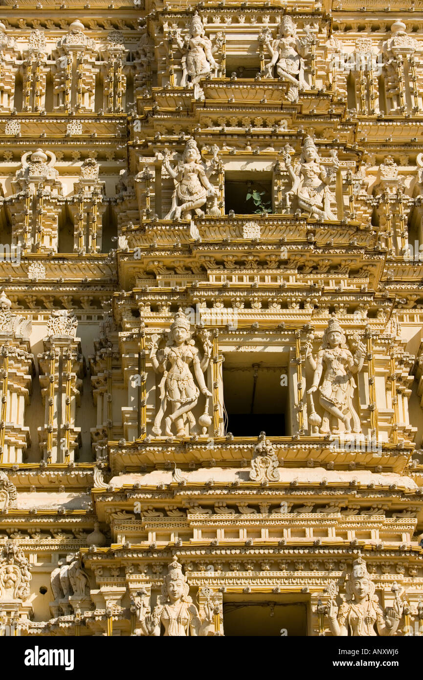 INDIA, Karnataka, Mysore : Majaraja's Palace (b. 1912, Henry Irwin ...