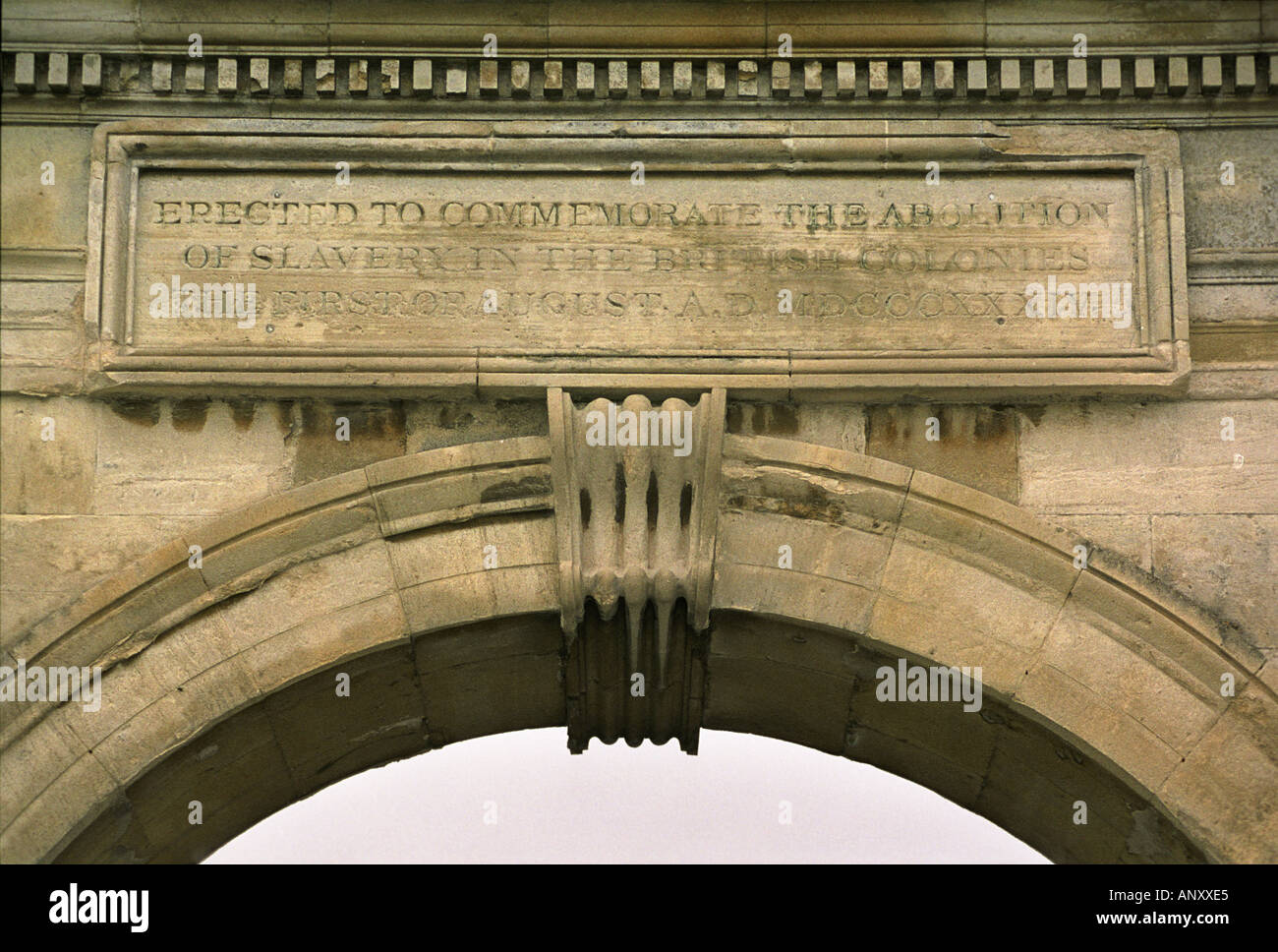 THE ARCH IN PAGANHILL STROUD UK BUILT BY HENRY WYATT IN 1834 TO MARK ...