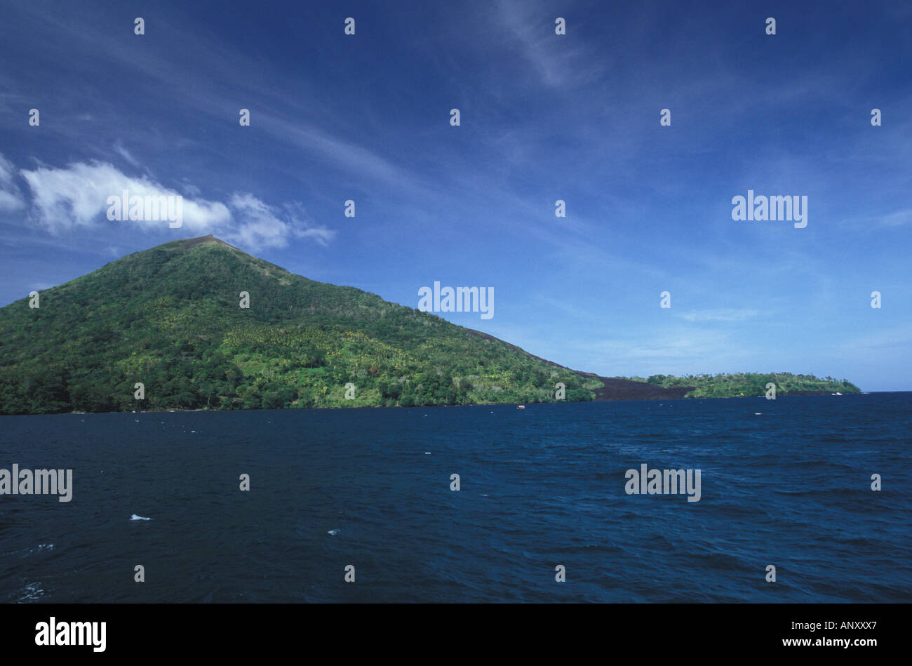 Banda api volcano hi-res stock photography and images - Alamy