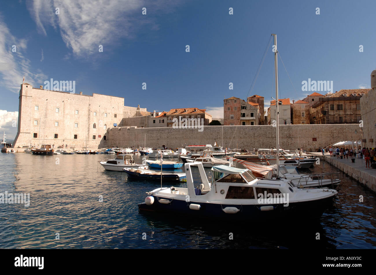 Black white view marina hi-res stock photography and images - Alamy