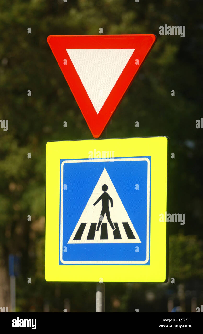 Road sign for pedestrian crossing Stock Photo - Alamy