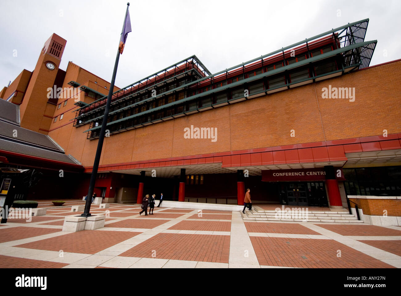 British Library court London Stock Photo - Alamy