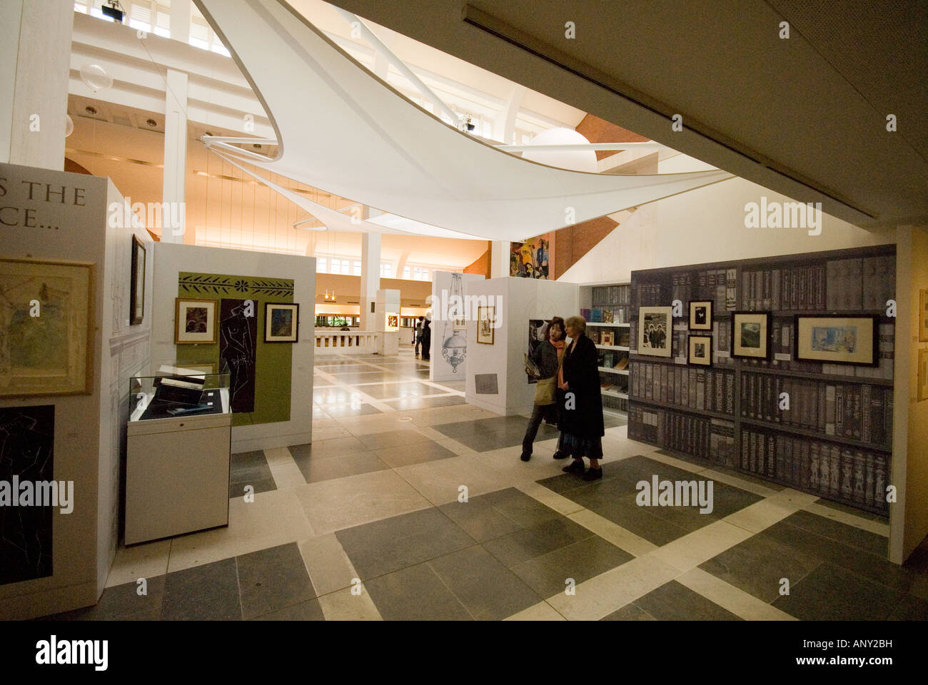 British Library ground floor London Stock Photo - Alamy