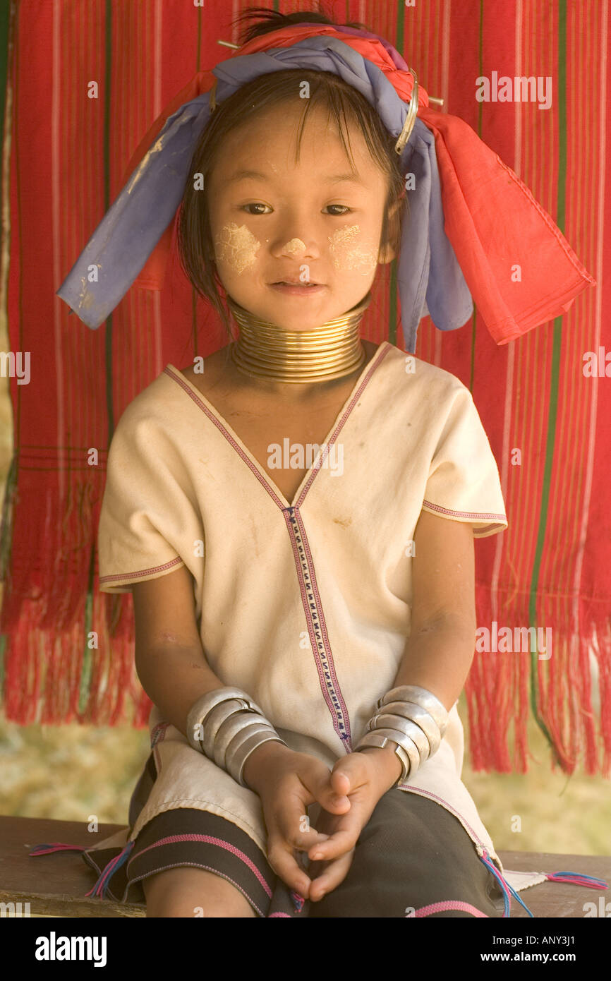 Asia, Thailand, Burma , Mae Hong Son, Karen Padang girl (Long neck ...