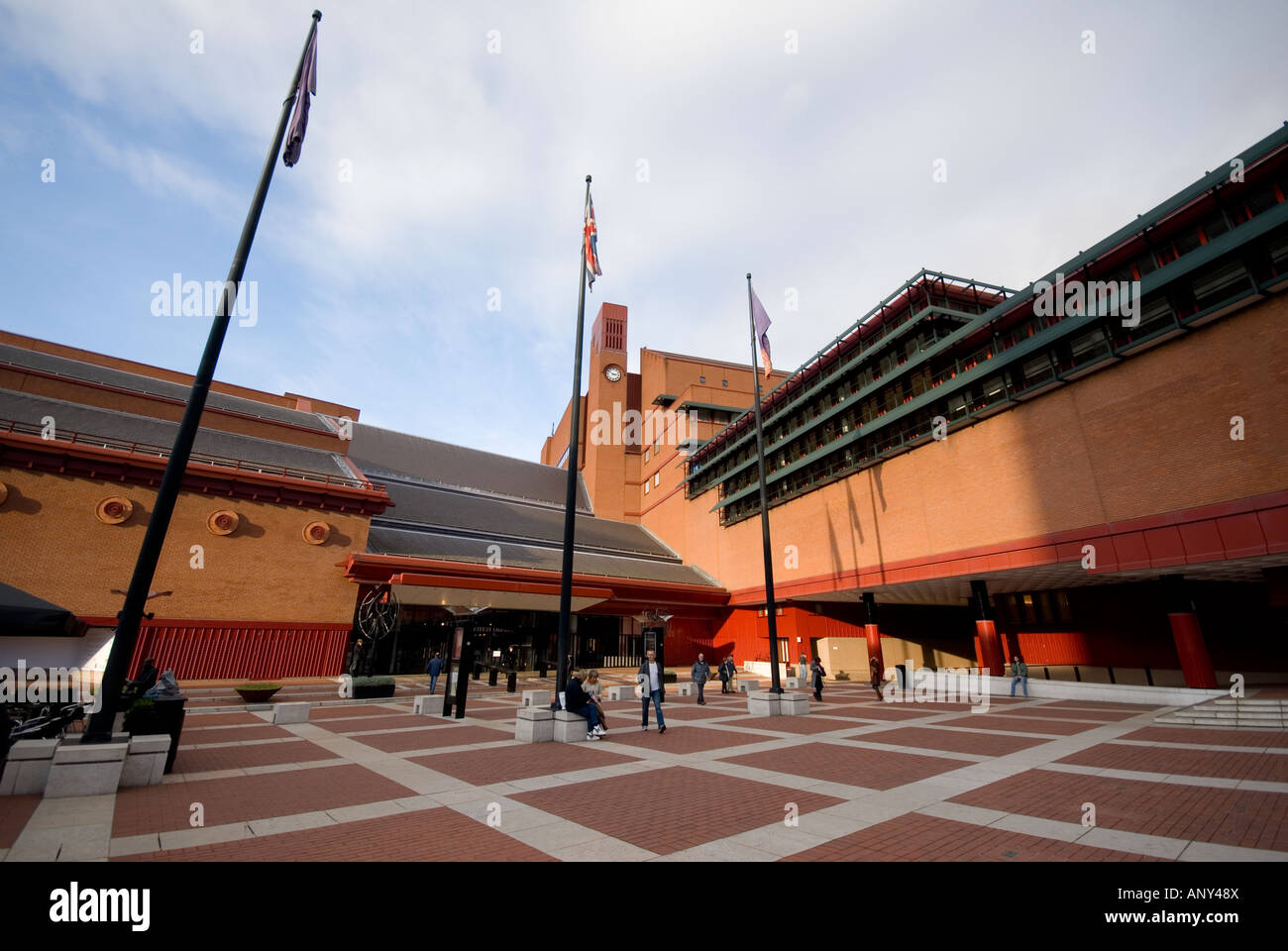 British library outside london hi-res stock photography and images - Alamy