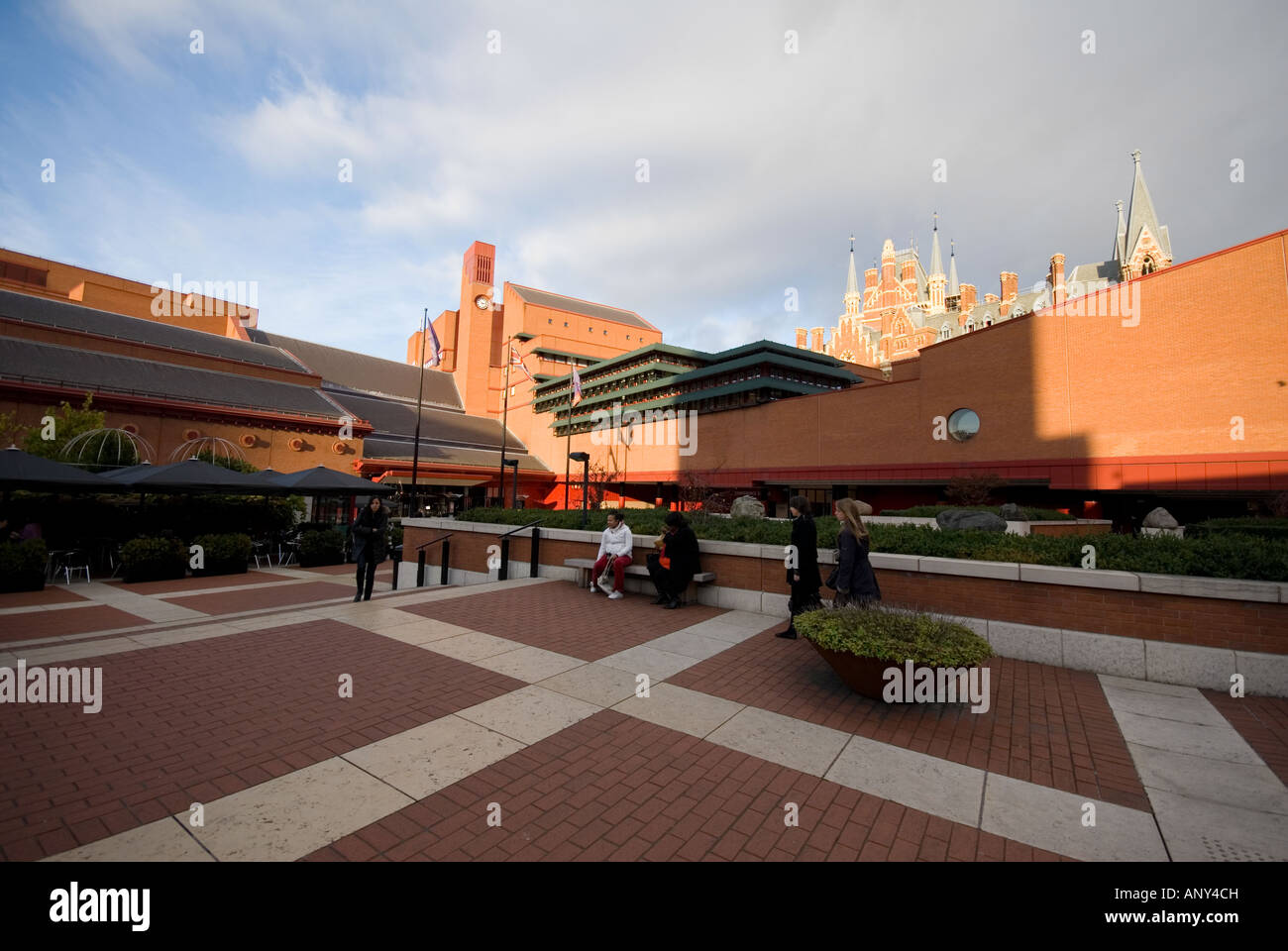 British Library outside London Stock Photo - Alamy