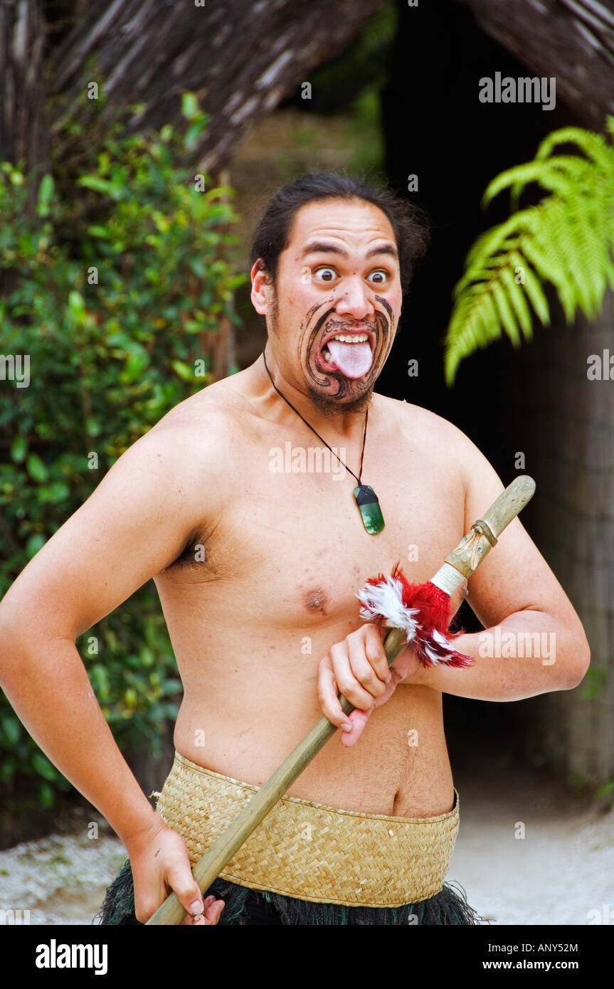 Maori man traditional dance hi-res stock photography and images - Alamy