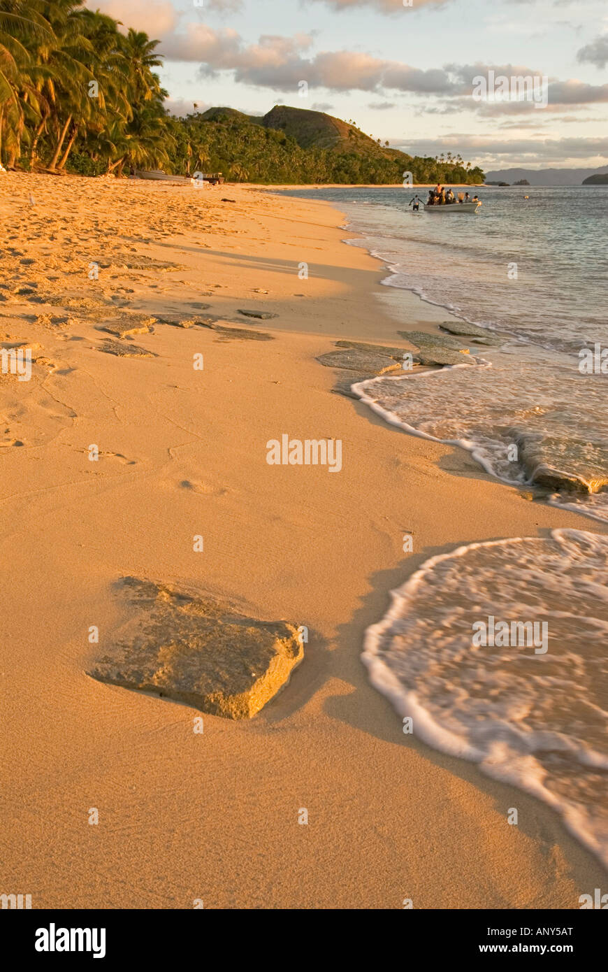 Dravuni island beach hi-res stock photography and images - Alamy