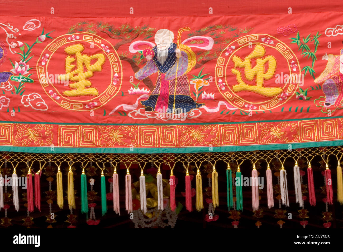 Thailand, Chinese tradition believes the color red brings good luck ...