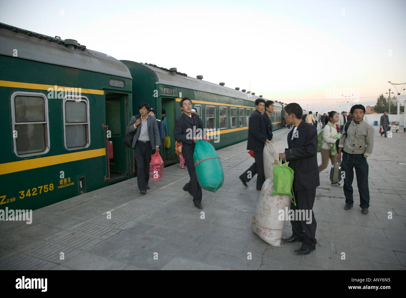 Passengers, Tangula Express / Sky Train, from Golmud, Qinghai province ...