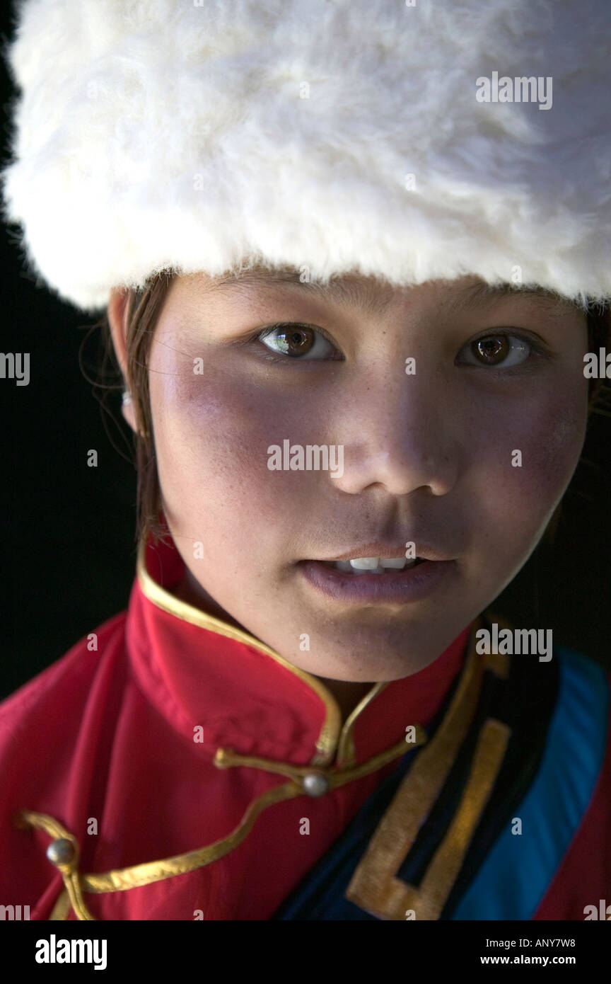 Tibetan girl in traditional costume hi-res stock photography and images ...