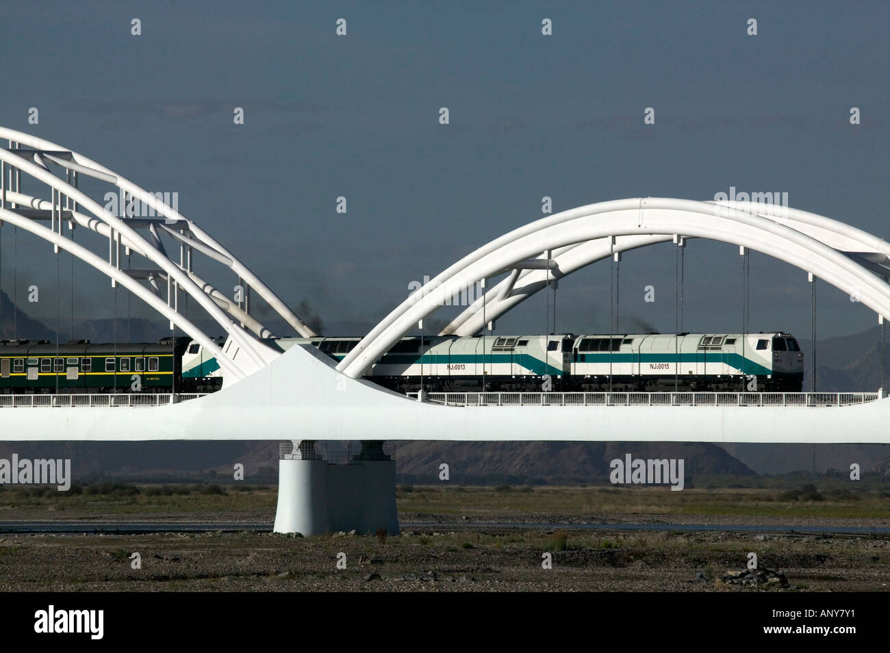 The Qingzang/Qinghai-Xizang train approaching Lhasa, Tibet Stock Photo ...
